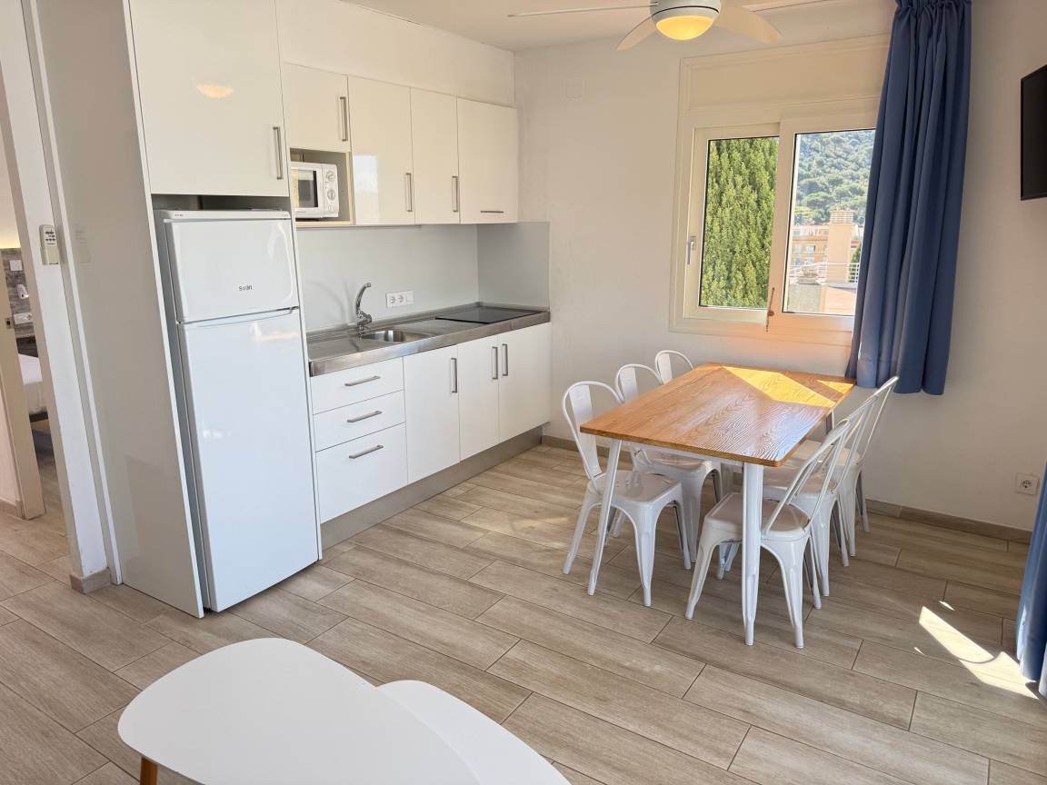 65 M² Apartment ∙ 2 Bedrooms ∙ 6 Guests - Cadaqués