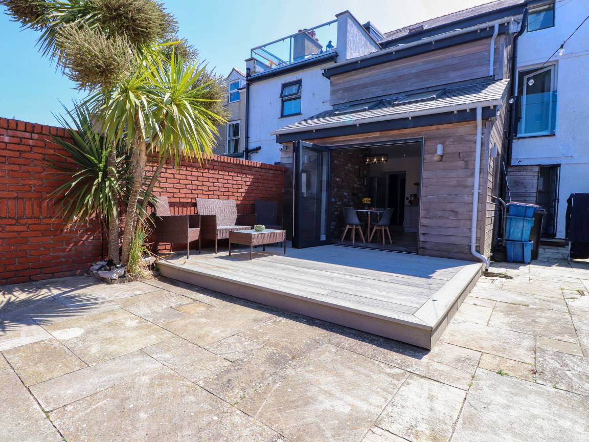 Cottage ∙ 5 Bedrooms ∙ 11 Guests - Rhosneigr