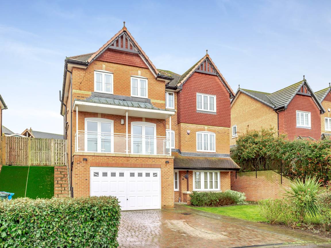 Cottage ∙ 7 Bedrooms ∙ 16 Guests - Faversham