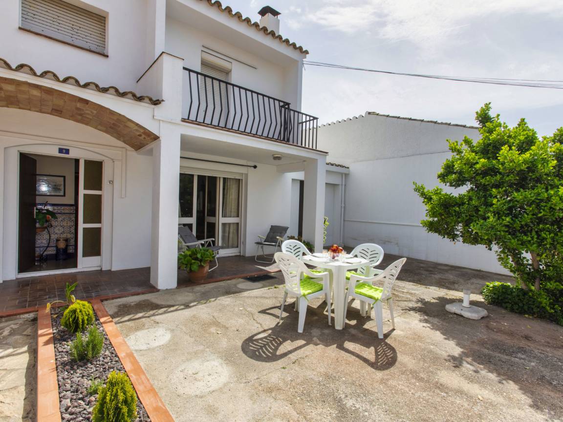 80 M² House ∙ 3 Bedrooms ∙ 5 Guests - L'Escala