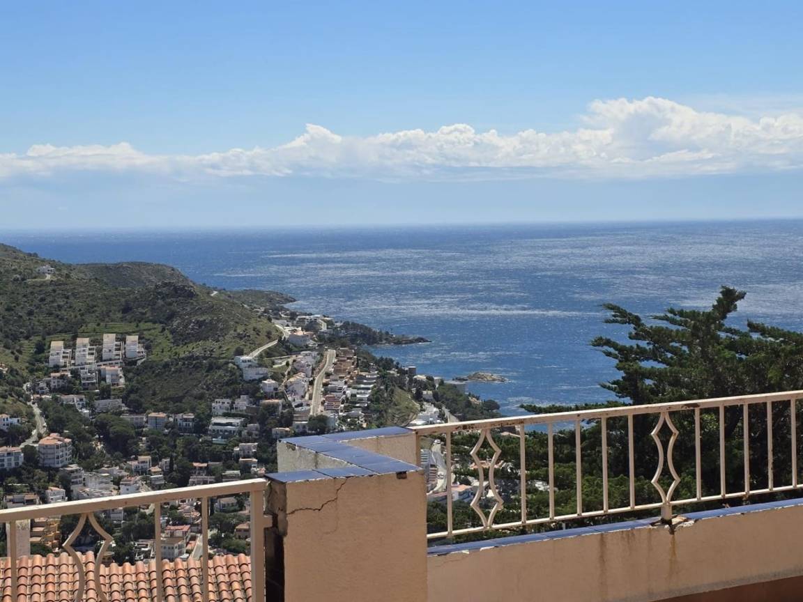 610 M² Villa ∙ 8 Bedrooms ∙ 16 Guests - Roses