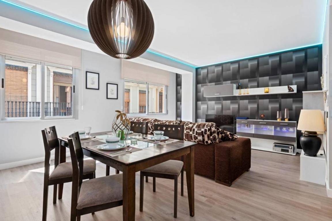 110 M² Apartment ∙ 2 Bedrooms ∙ 5 Guests - Villarreal