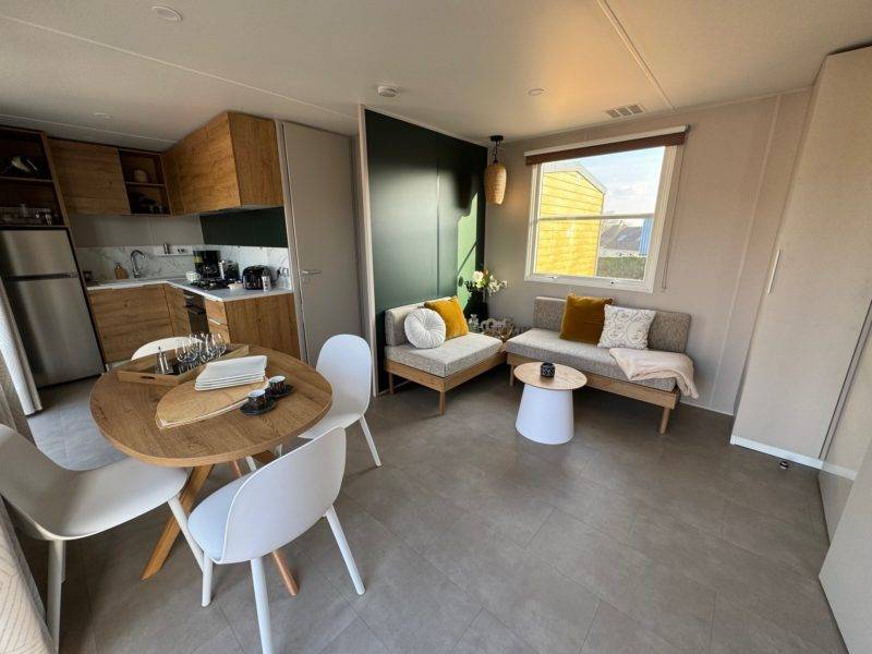 38 M² Huis ∙ 2 Slaapkamers ∙ 4 Gasten - Tilburg