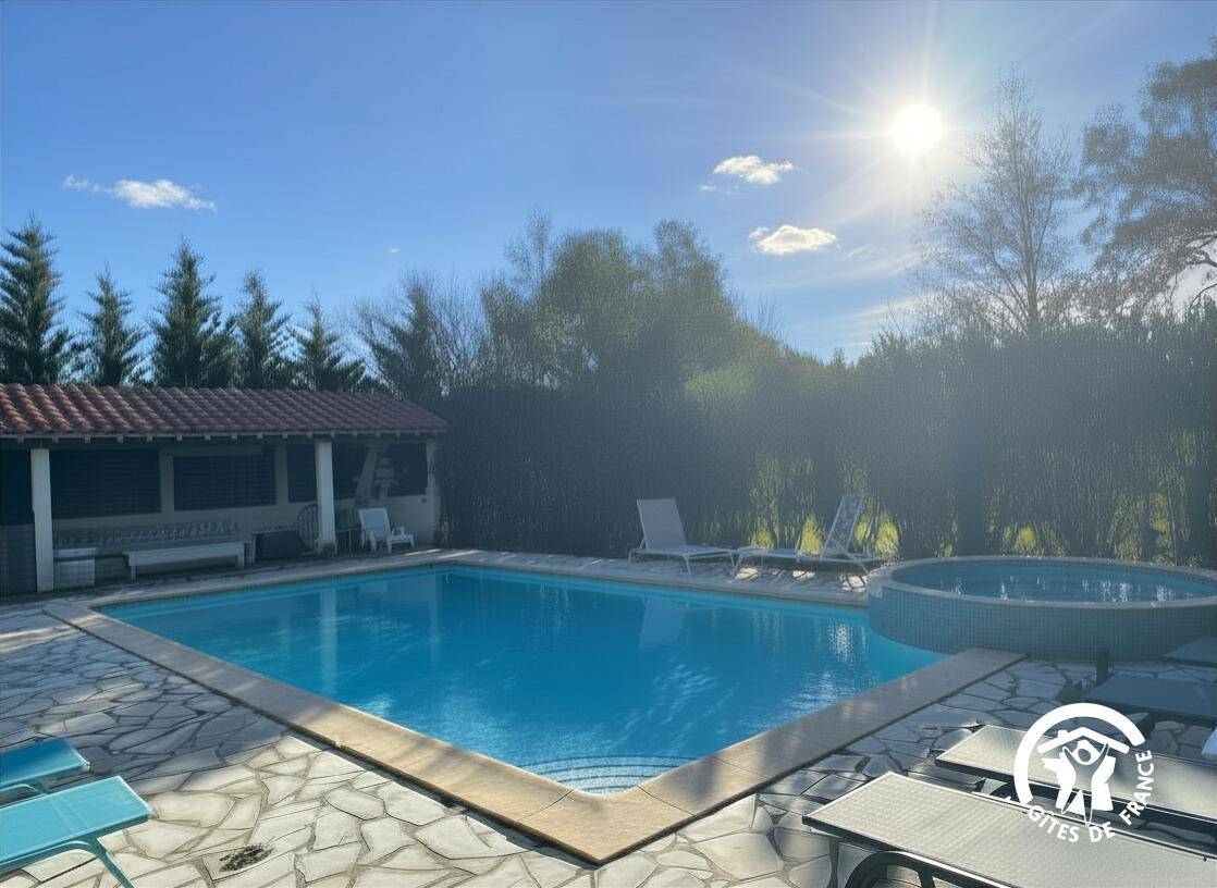 110 M² Gîte ∙ 3 Chambres ∙ 9 Personnes - Pyrénées