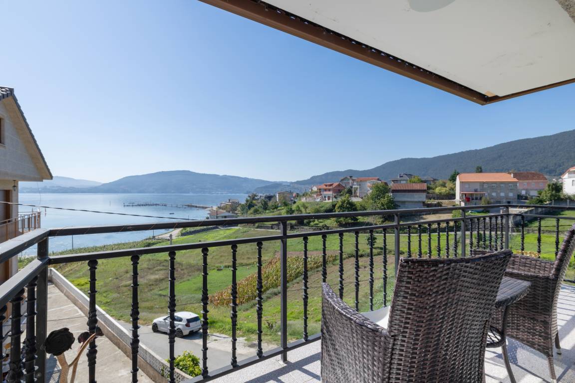 100 M² House ∙ 3 Bedrooms ∙ 8 Guests - Vigo
