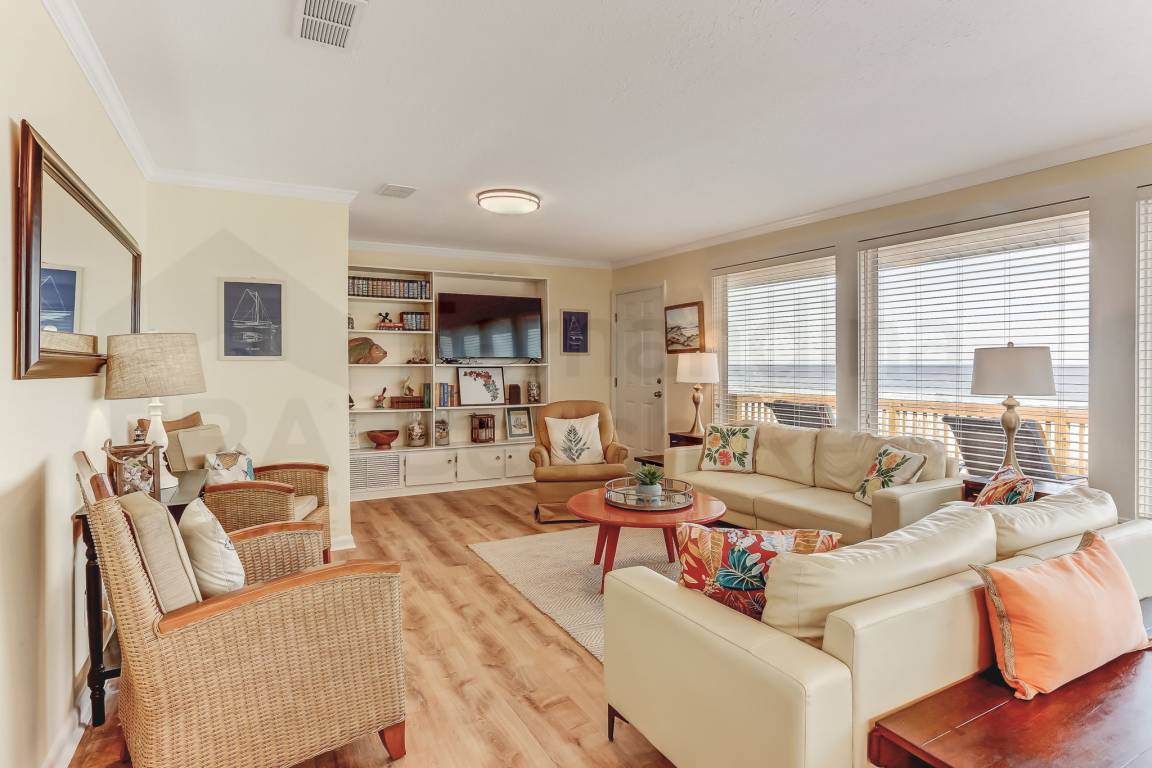123 M² House ∙ 3 Bedrooms ∙ 6 Guests - Fernandina Beach, FL