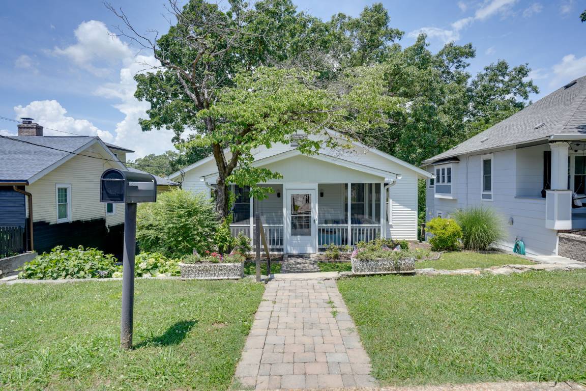 83 M² Cottage ∙ 2 Bedrooms ∙ 5 Guests - Signal Mountain, TN