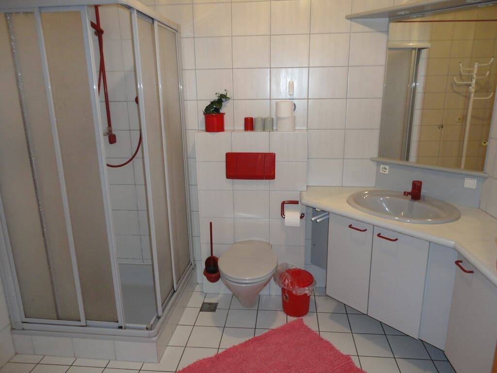 60 M² Ferienwohnung ∙ 2 Schlafzimmer ∙ 5 Gäste - Neualbenreuth