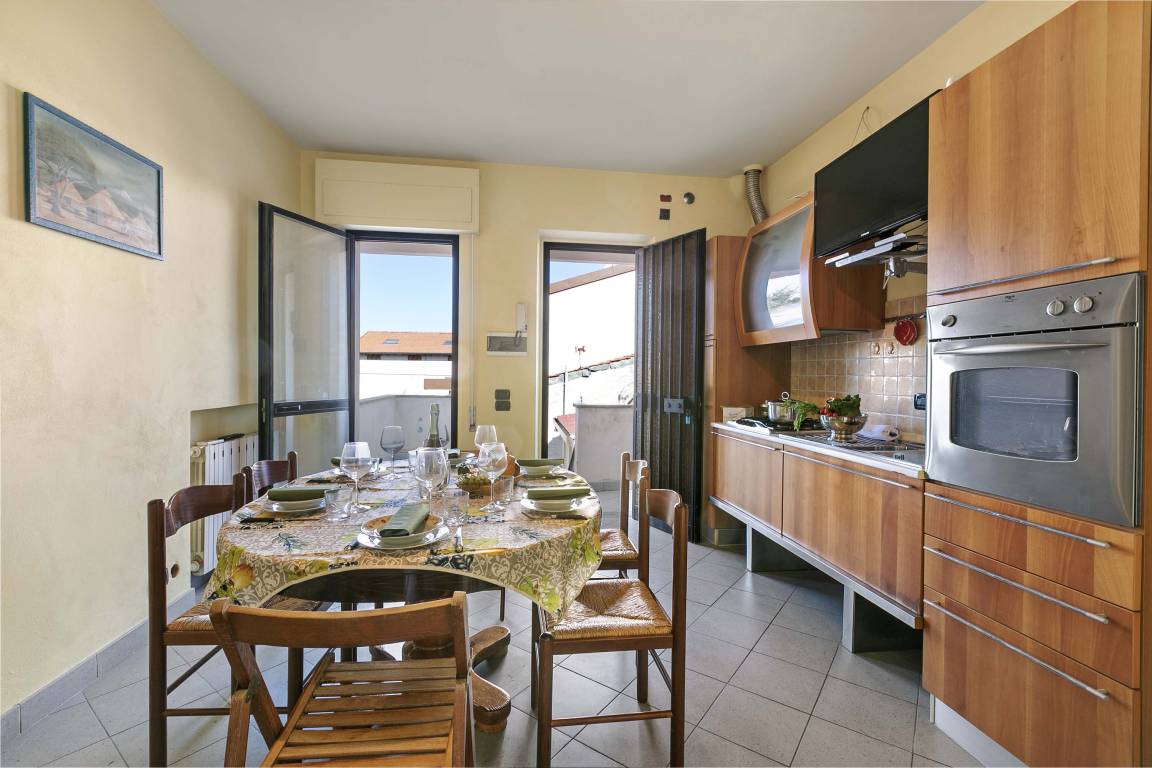70 M² Apartment ∙ 3 Bedrooms ∙ 6 Guests - Viareggio