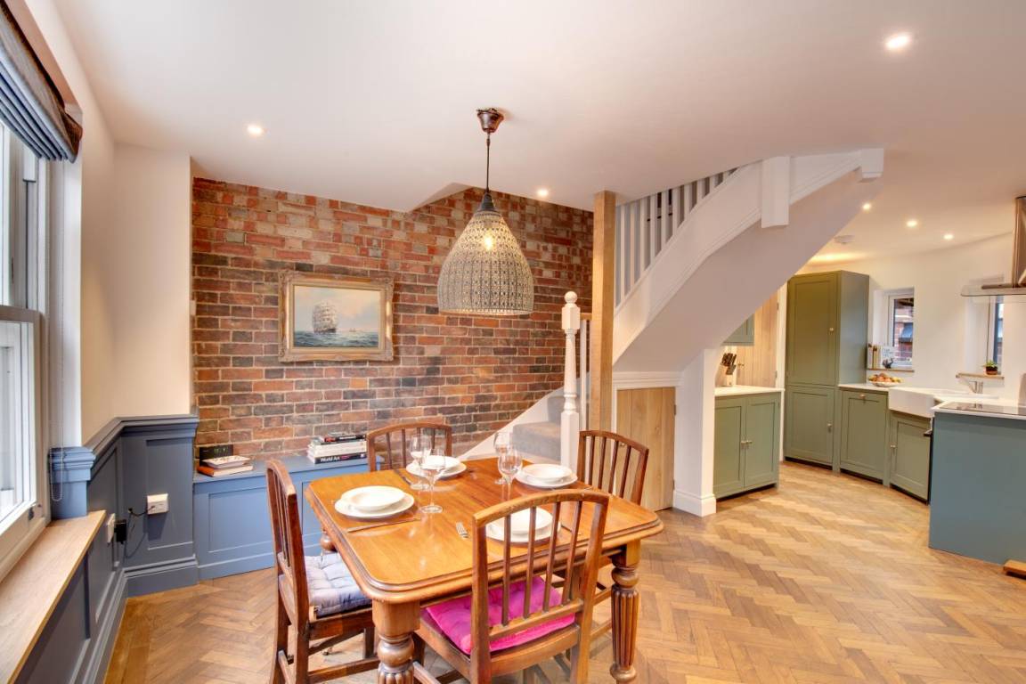 Cottage ∙ 2 Bedrooms ∙ 4 Guests - Woodbridge, UK