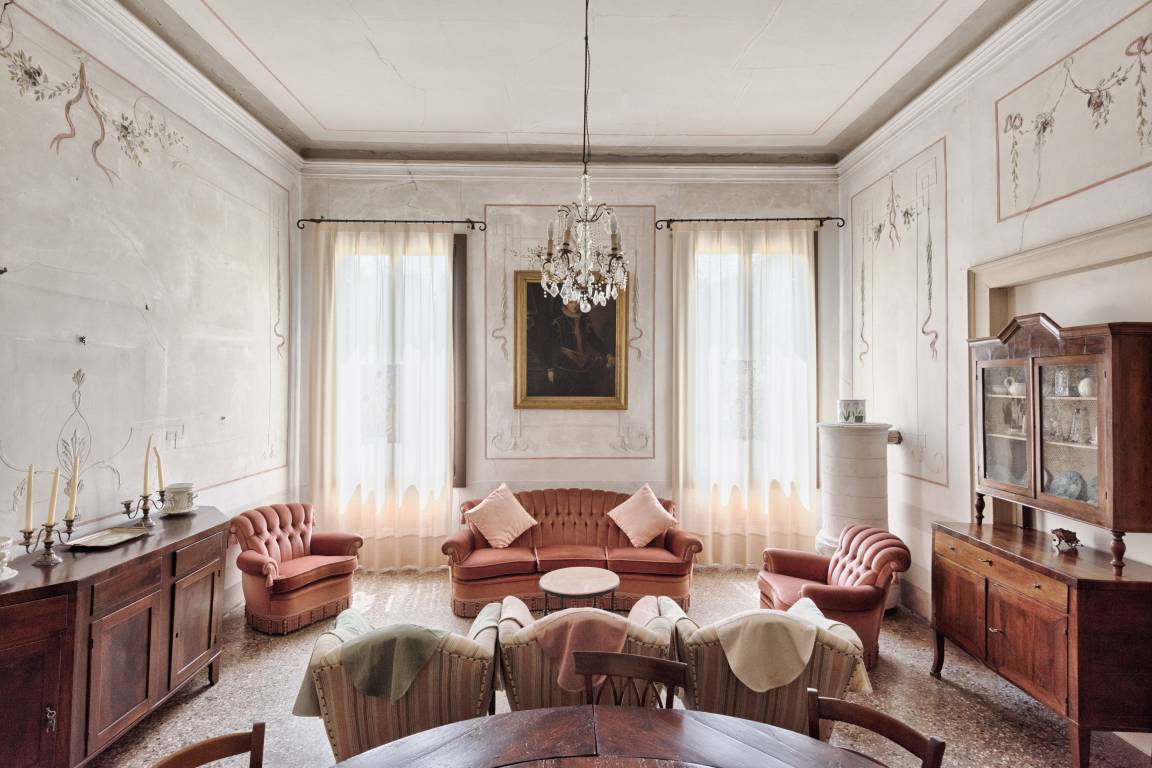 500 M² Farmhouse ∙ 9 Bedrooms ∙ 19 Guests - Este