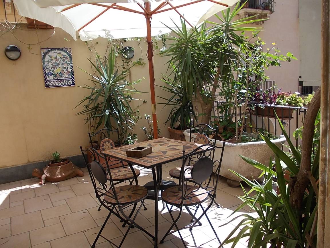 70 M² Appartement ∙ 2 Chambres ∙ 5 Personnes - Catane