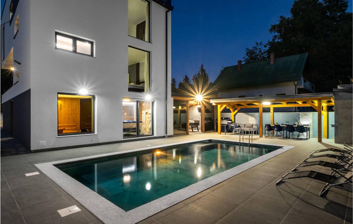 207 M² Maison De Vacances ∙ 4 Chambres ∙ 8 Personnes - Slatina