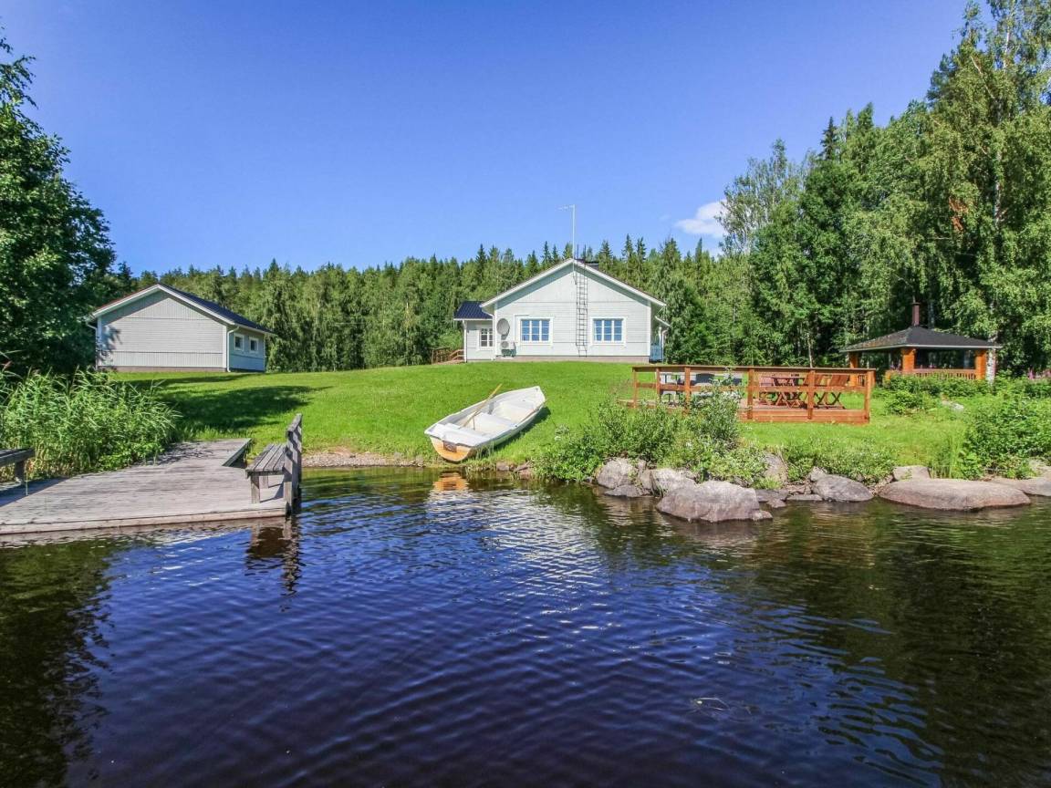 70 M² Talo ∙ 2 Makuuhuonetta ∙ 8 Vierasta - Leppävirta