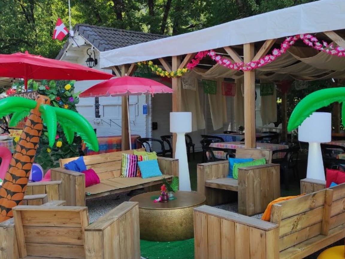 30 M² Caravan ∙ 3 Bedrooms ∙ 6 Guests - La Ravoire