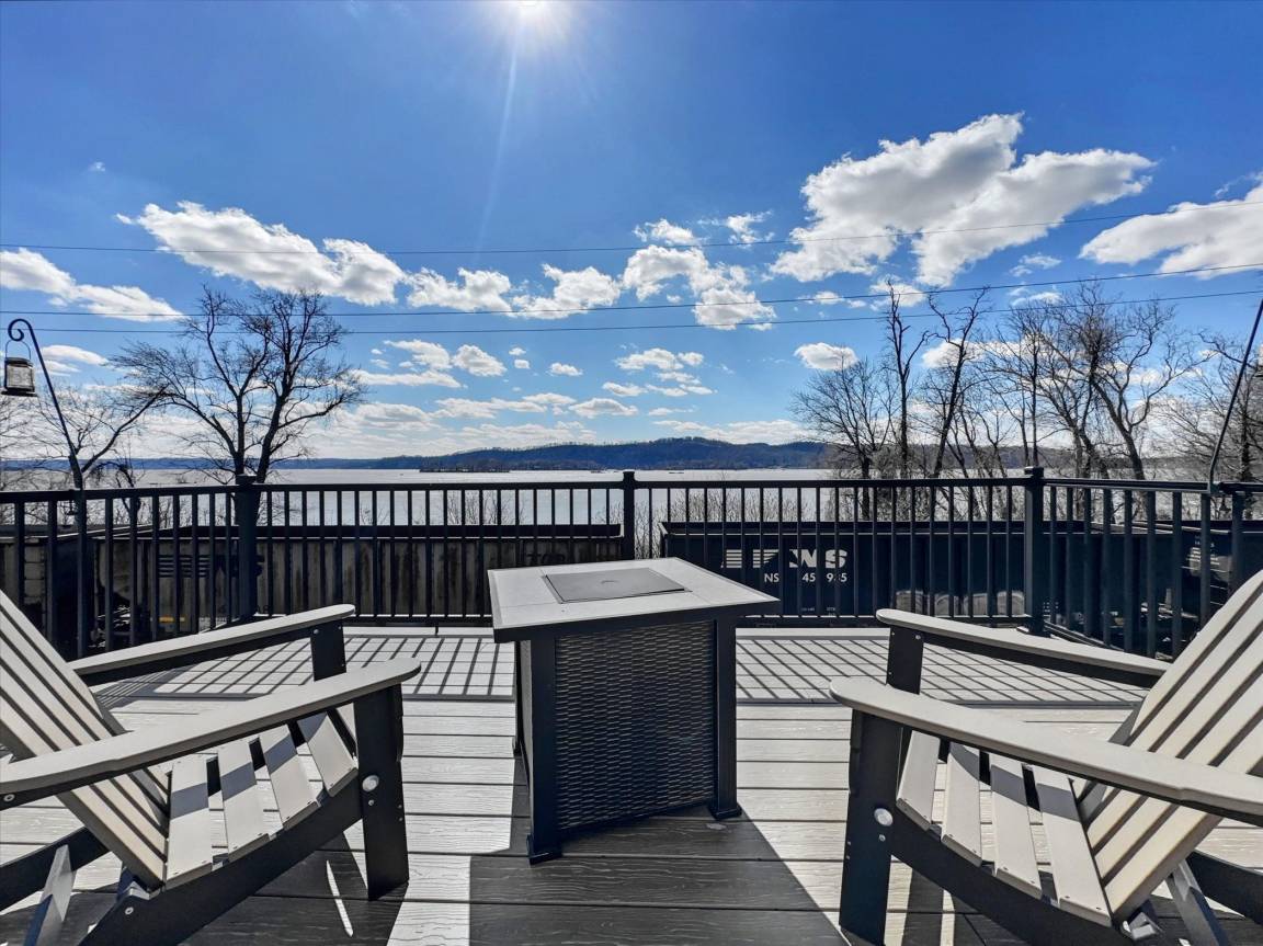 228 M² Huoneisto ∙ 2 Makuuhuonetta ∙ 4 Vierasta - Marietta, PA