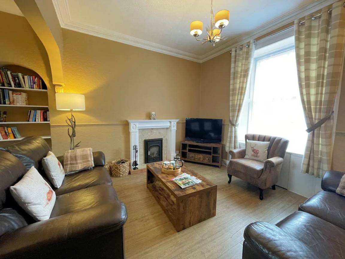 111 M² House ∙ 3 Bedrooms ∙ 6 Guests - Kirkcudbright
