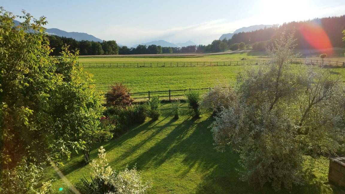 123 M² Ferienwohnung ∙ 2 Schlafzimmer ∙ 4 Gäste - Villach