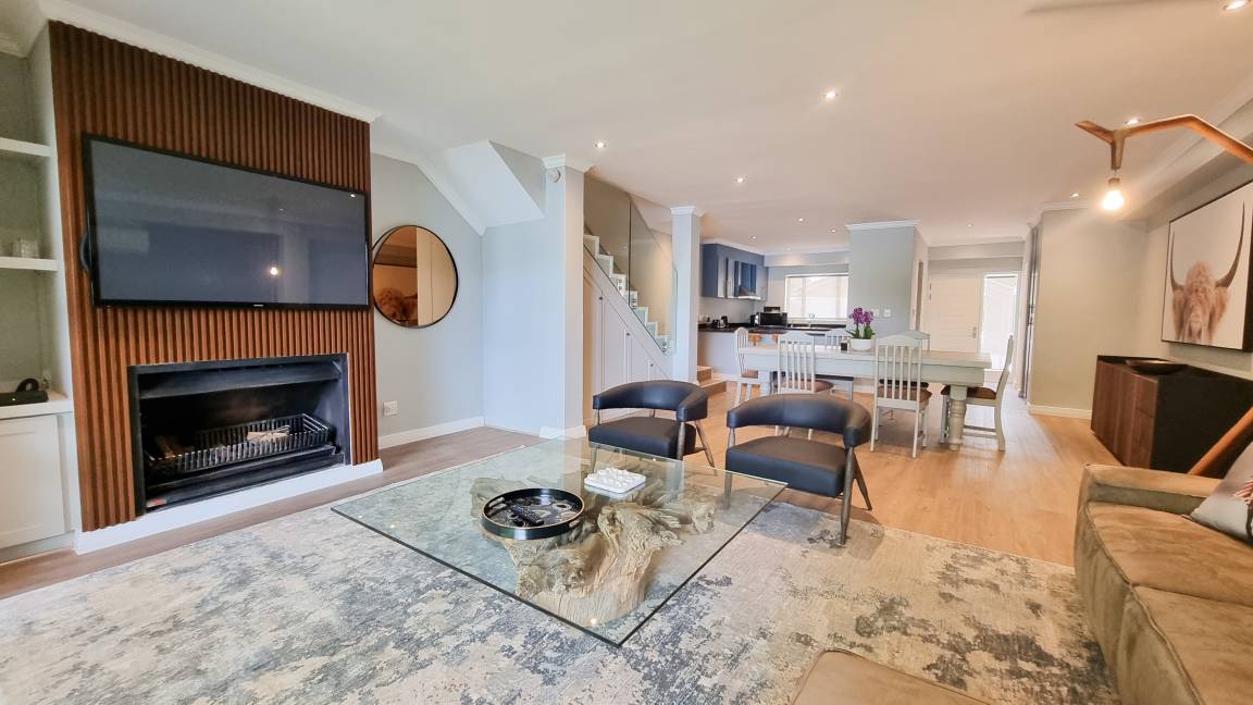 198 M² House ∙ 3 Bedrooms ∙ 6 Guests - Paarl