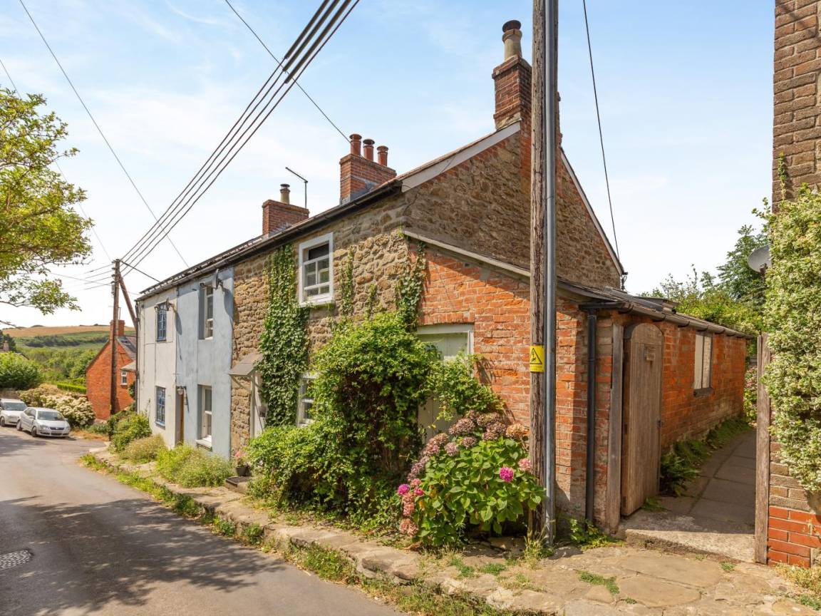 Cottage ∙ 3 Bedrooms ∙ 5 Guests - Bridport
