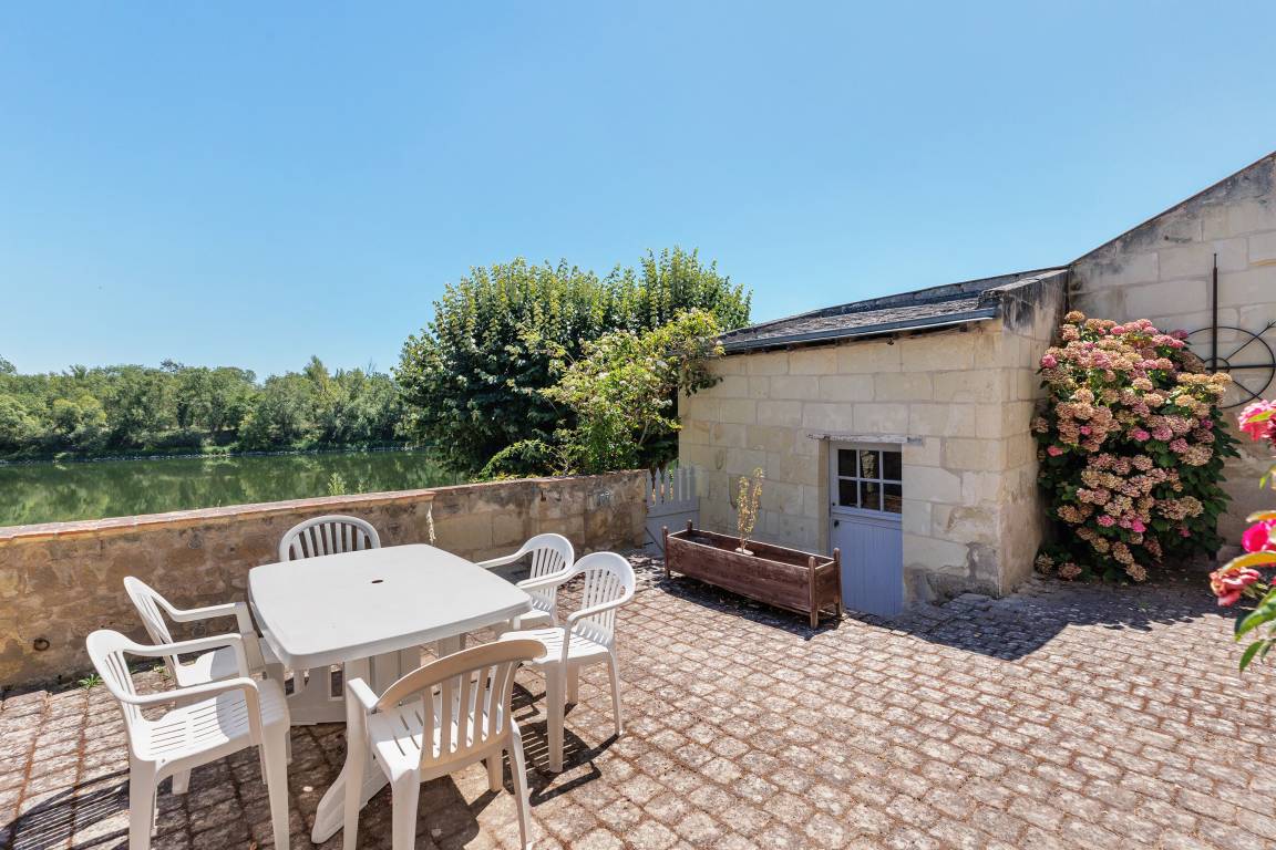 140 M² Maison De Vacances ∙ 3 Chambres ∙ 6 Personnes - Chinon