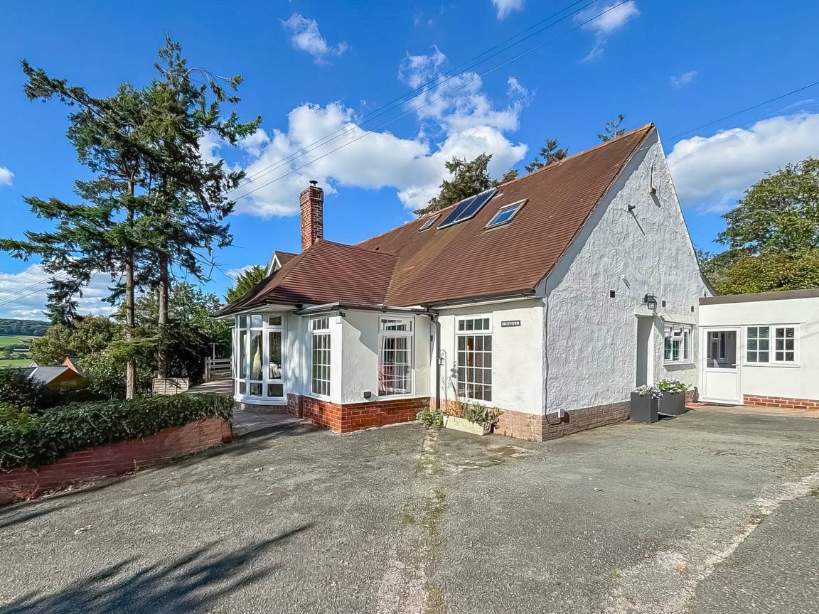 Cottage ∙ 4 Bedrooms ∙ 8 Guests - Welshpool