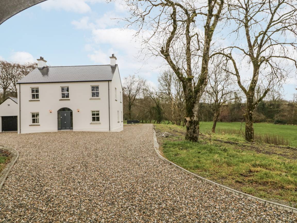 Cottage ∙ 3 Bedrooms ∙ 5 Guests - Ballymena