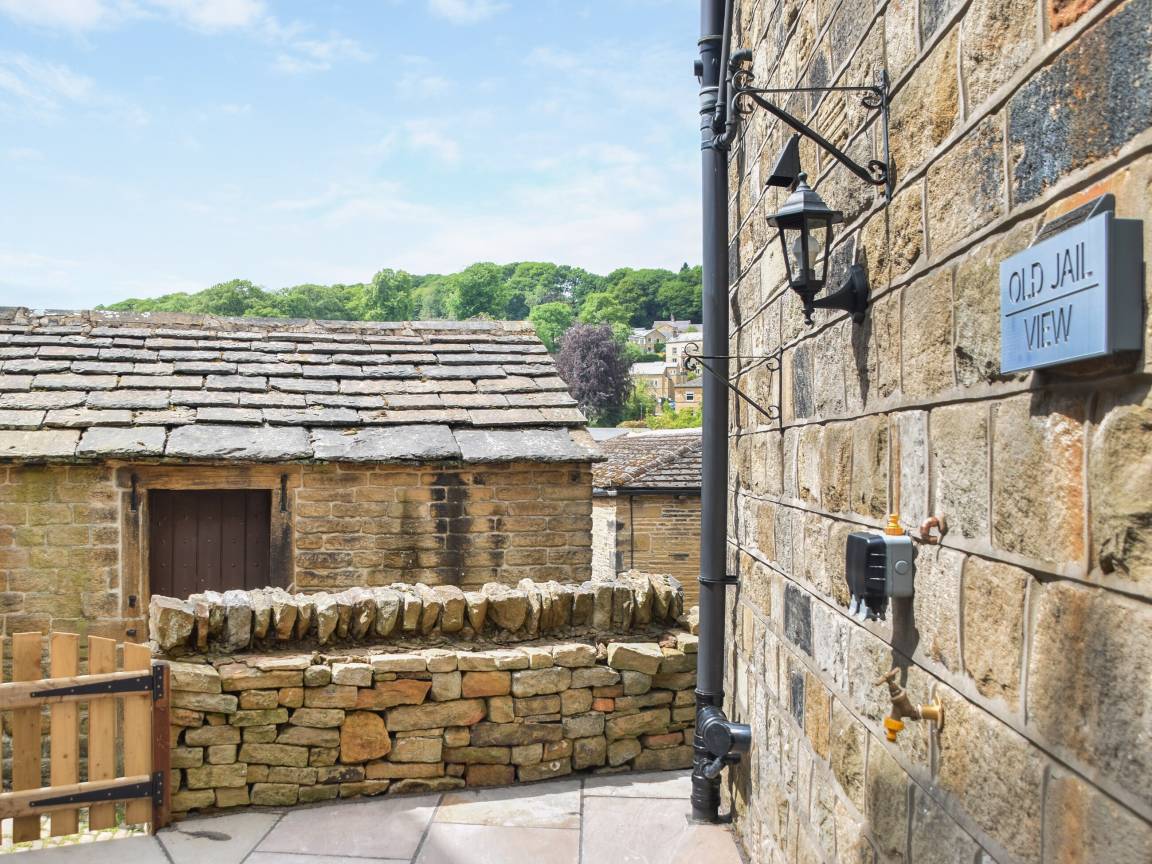 Cottage ∙ 2 Bedrooms ∙ 4 Guests - West Yorkshire