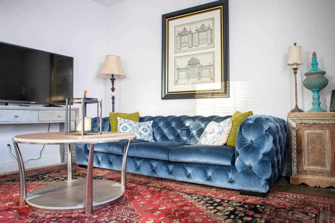 House ∙ 2 Bedrooms ∙ 3 Guests - Burlington