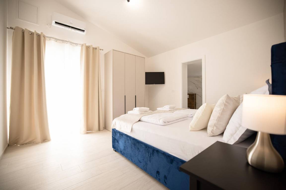 600 M² Ferienhaus ∙ 5 Schlafzimmer ∙ 10 Gäste - Vir