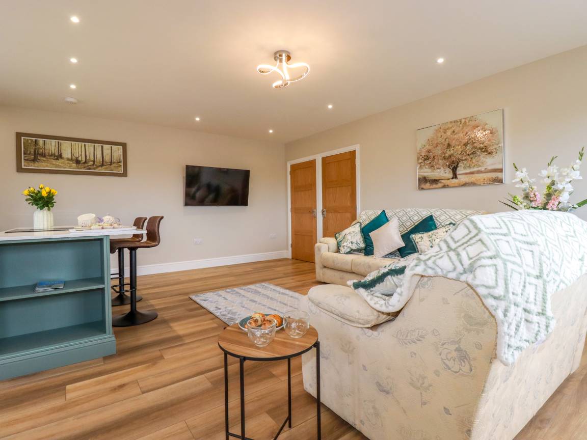 Cottage ∙ 1 Bedroom ∙ 2 Guests - Troon