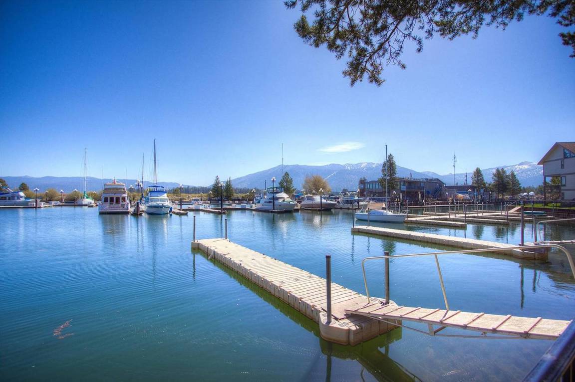 130 M² Cabin ∙ 3 Bedrooms ∙ 6 Guests - Lake Tahoe
