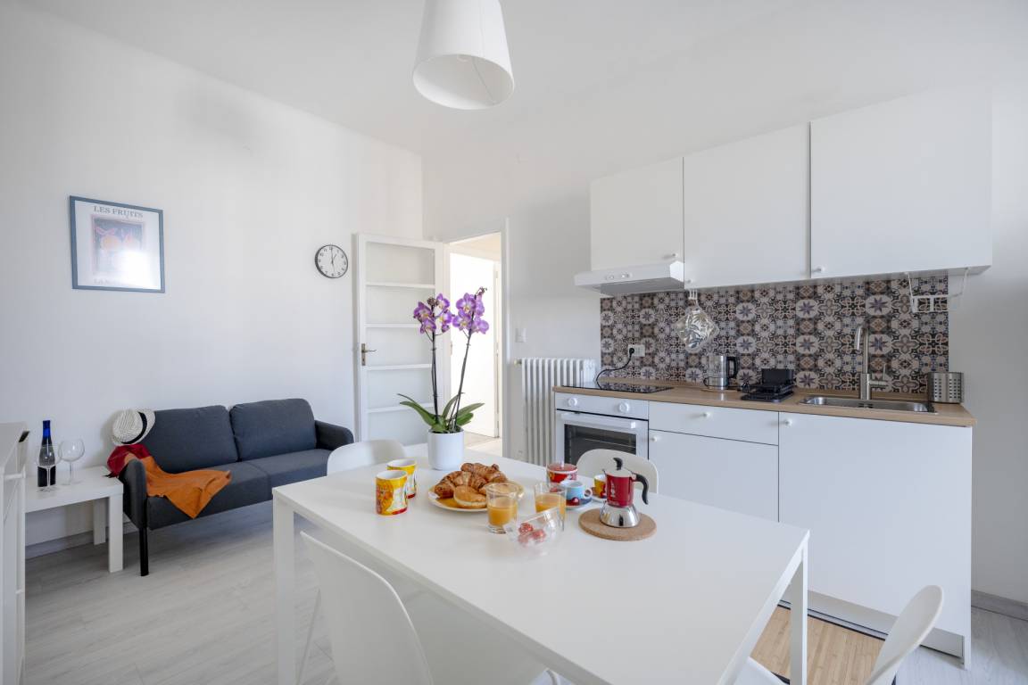 107 M² Apartamento ∙ 2 Habitaciones ∙ 5 Huéspedes - Bari