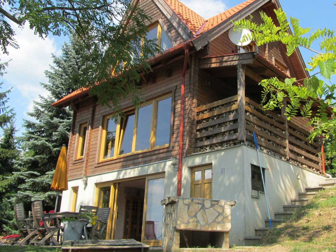 1000 M² House ∙ 3 Bedrooms ∙ 6 Guests - Visegrád
