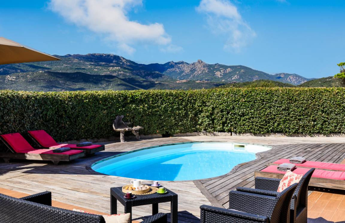 60 M² Villa ∙ 2 Bedrooms ∙ 4 Guests - Figari