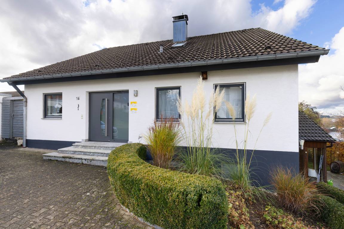60 M² Ferienwohnung ∙ 1 Schlafzimmer ∙ 3 Gäste - Münsingen