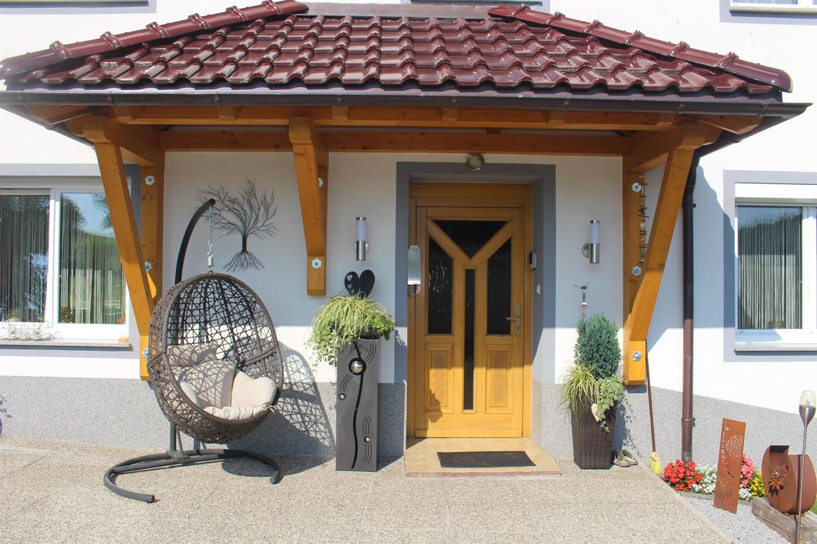 80 M² Ferienwohnung ∙ 2 Schlafzimmer ∙ 4 Gäste - Neureichenau