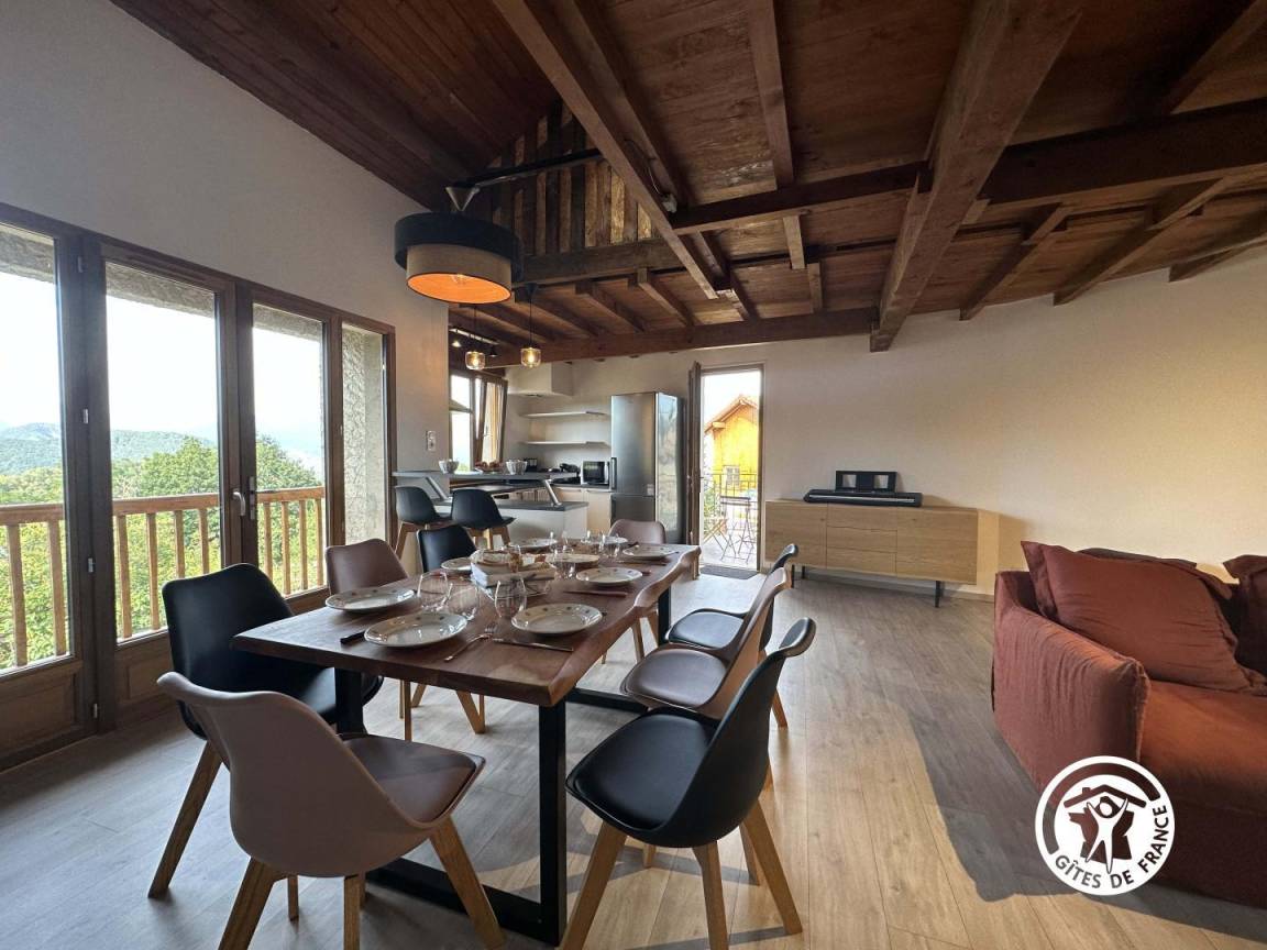 120 M² Gîte ∙ 4 Chambres ∙ 8 Personnes - Tarascon-sur-Ariège