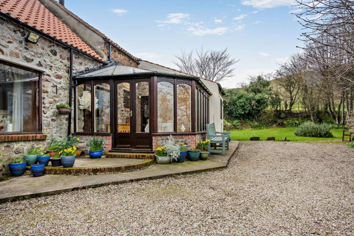 Cottage ∙ 4 Bedrooms ∙ 8 Guests - Scotland