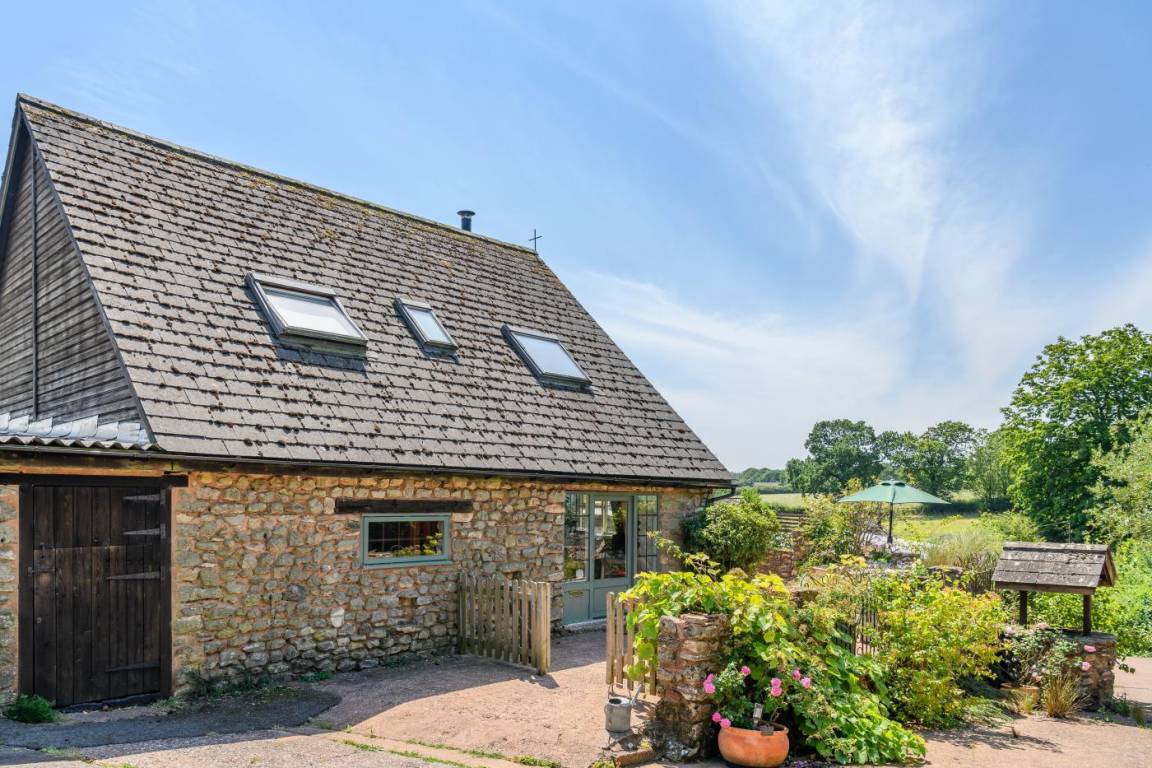 Cottage ∙ 4 Bedrooms ∙ 8 Guests - Somerset