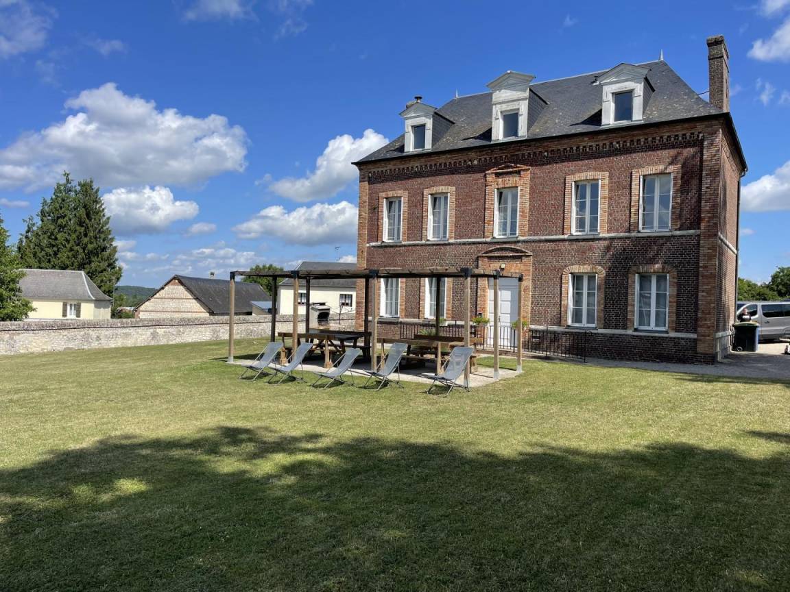260 M² Gîte ∙ 7 Chambres ∙ 15 Personnes - La Bouille