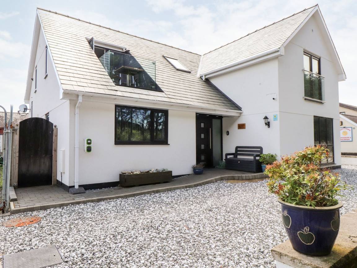 Cottage ∙ 4 Bedrooms ∙ 8 Guests - Harlech