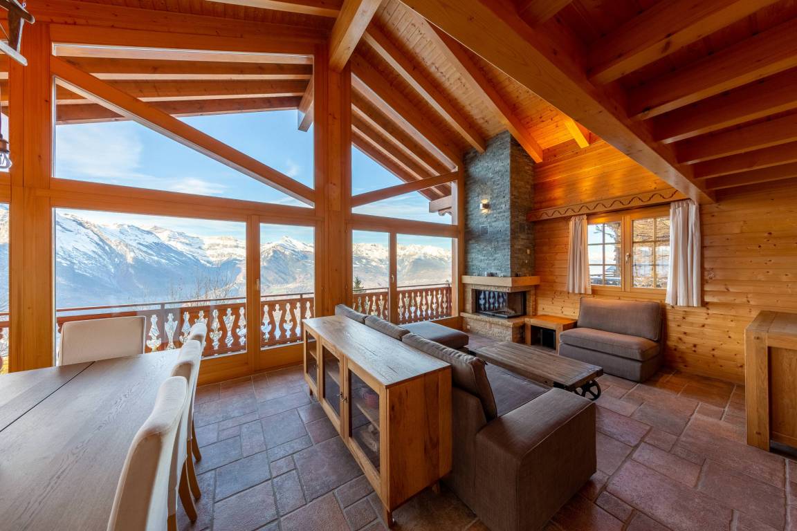 180 M² Chalet ∙ 3 Bedrooms ∙ 7 Guests - Canton of Valais