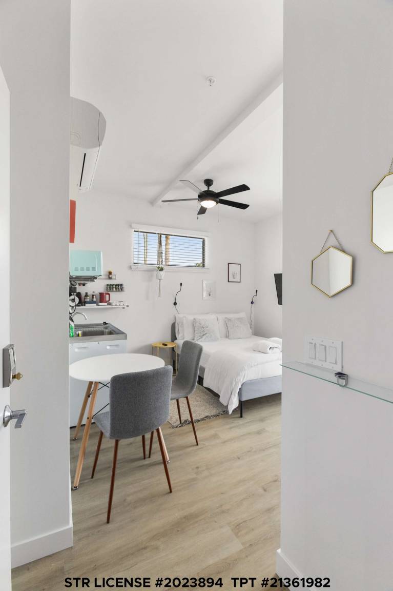 Apartment ∙ 1 Bedroom ∙ 2 Guests - Scottsdale, AZ