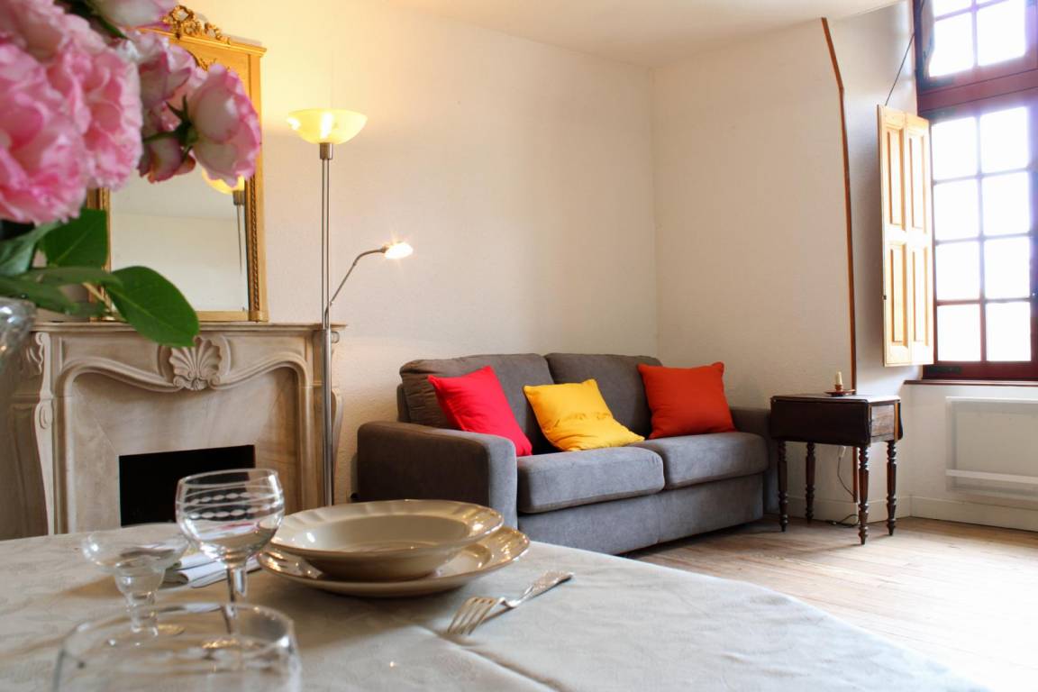 135 M² Gîte ∙ 3 Chambres ∙ 6 Personnes - Allier