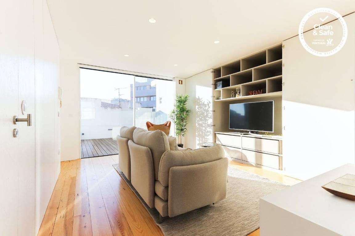 100 M² Apartment ∙ 2 Bedrooms ∙ 6 Guests - Alvalade