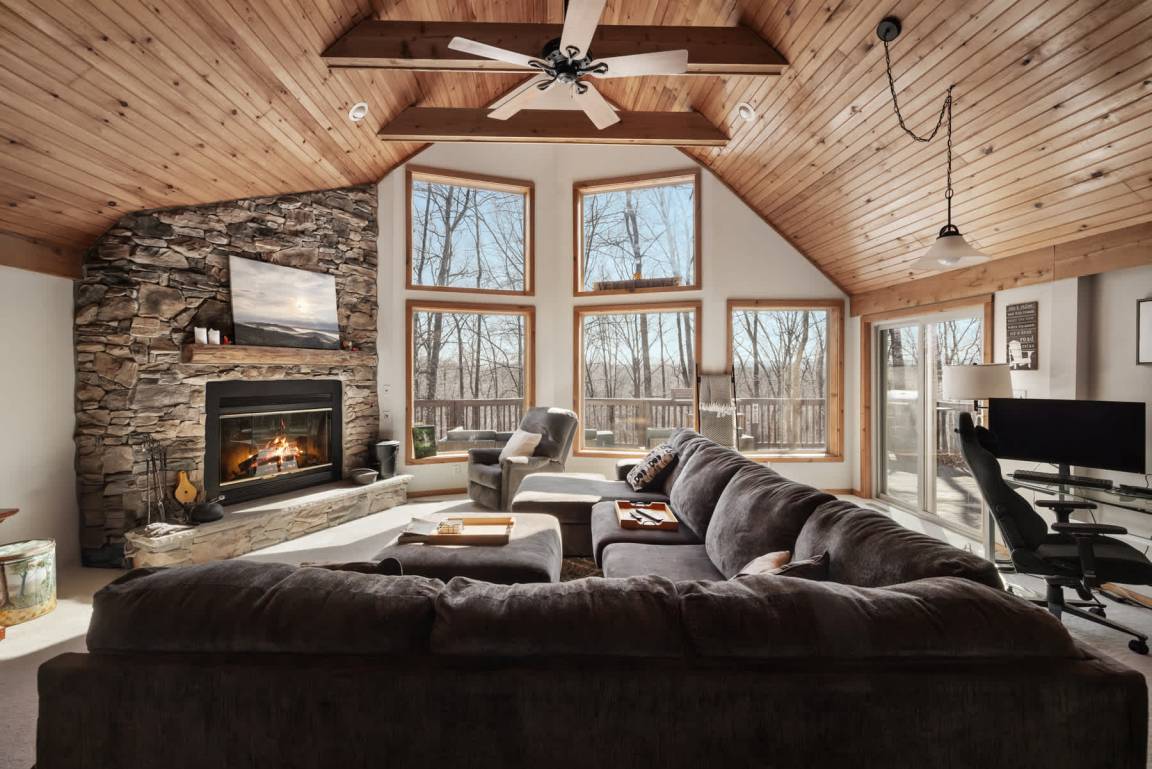214 M² Chalet ∙ 4 Schlafzimmer ∙ 8 Gäste - West Virginia
