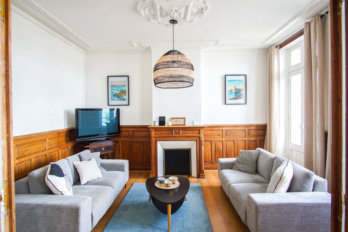 100 M² Appartement ∙ 2 Slaapkamers ∙ 4 Gasten - Concarneau