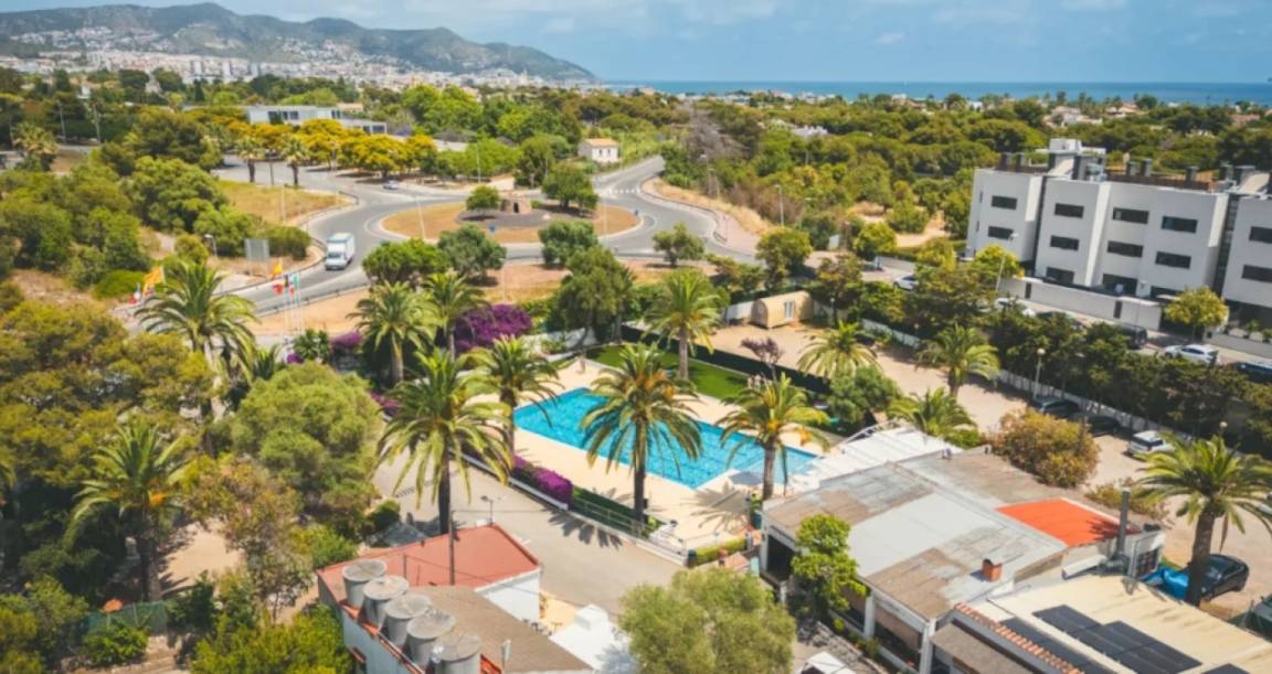 30 M² Camping ∙ 2 Chambres ∙ 4 Personnes - Canyelles