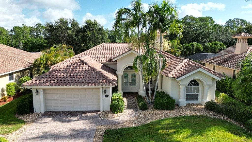 242 M² House ∙ 4 Bedrooms ∙ 7 Guests - Naples, FL